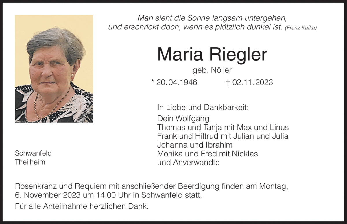 Man sieht die Sonne langsam untergehen